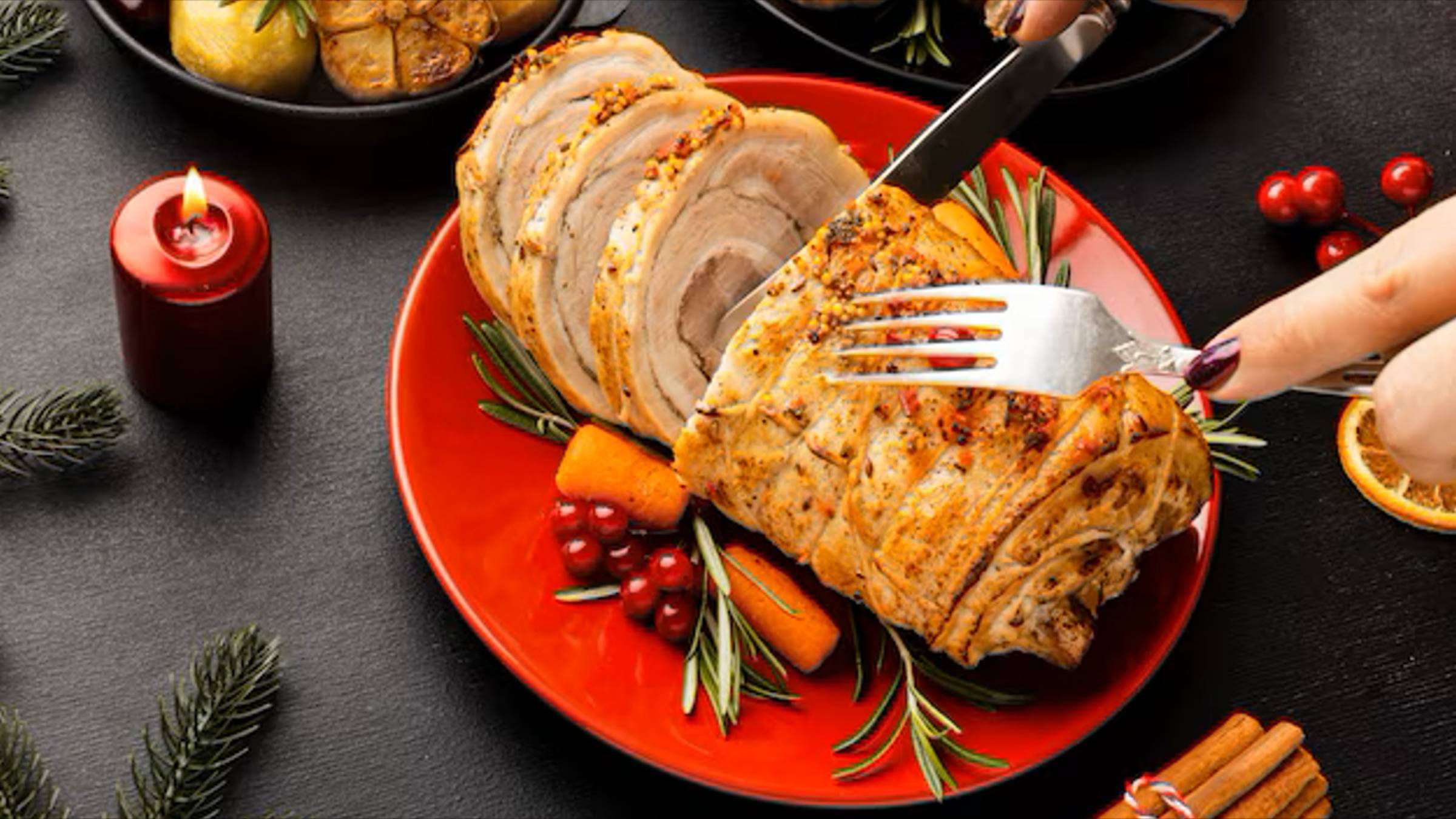 Тайна восхитительного вкуса: рулет из свиной корейки с сухофруктами