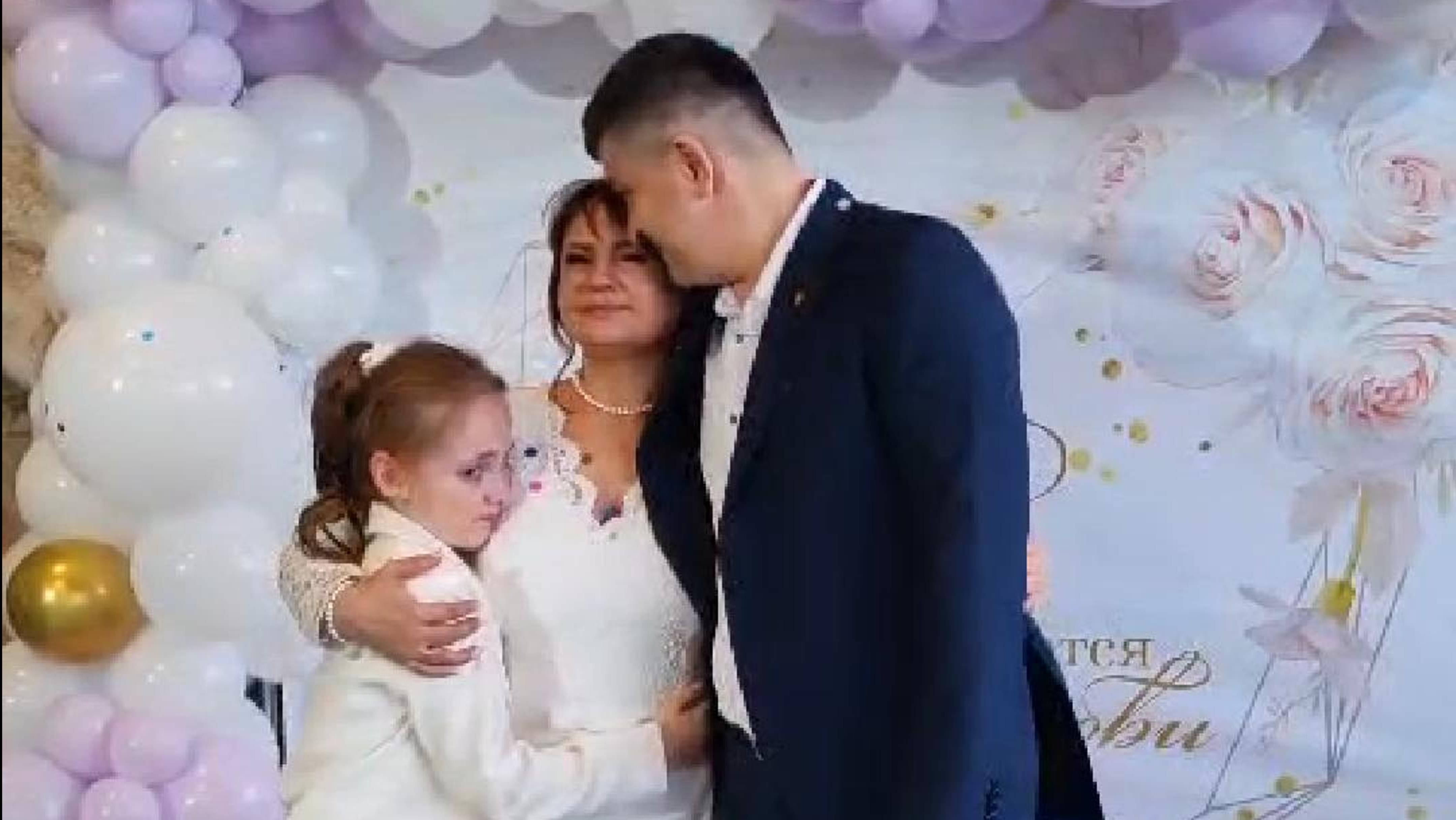 Голос малыша на гендер пати на свадьбе - озвучка голосом ребенка из животика