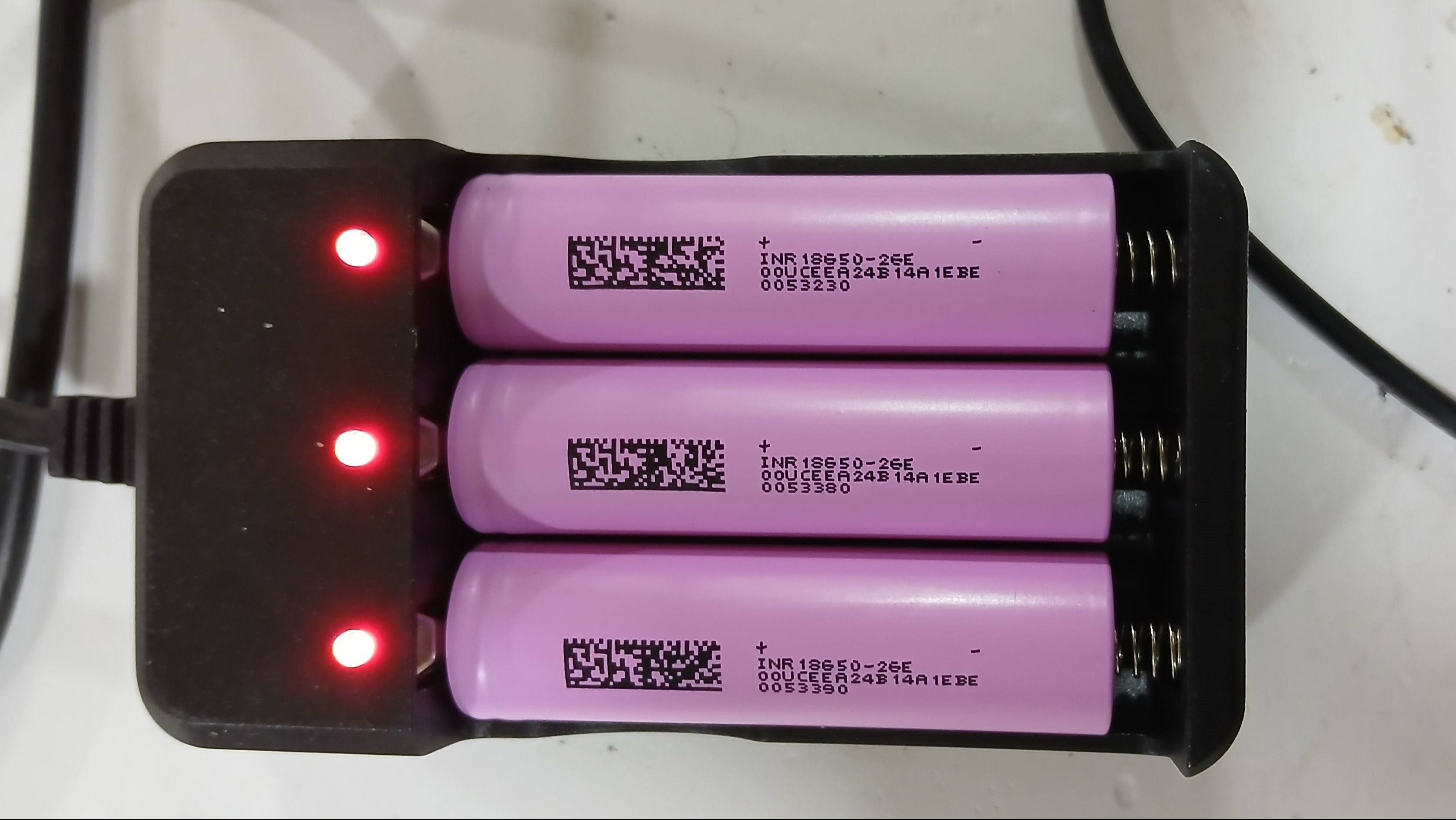 Li-ion аккумулятор 2600 mAh.