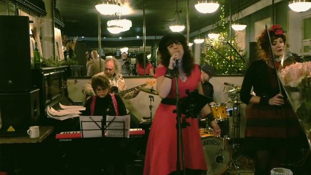 Арт-кабаре СеЛяВи // Крылья