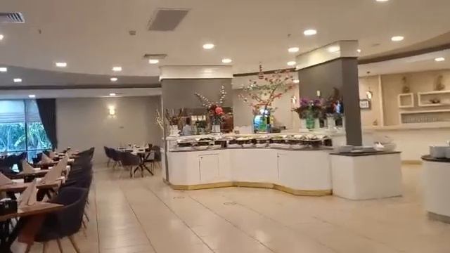 Турция. Кемер. Отель _Perre La Mer Resort & Spa_. Ресторан. Ужин.