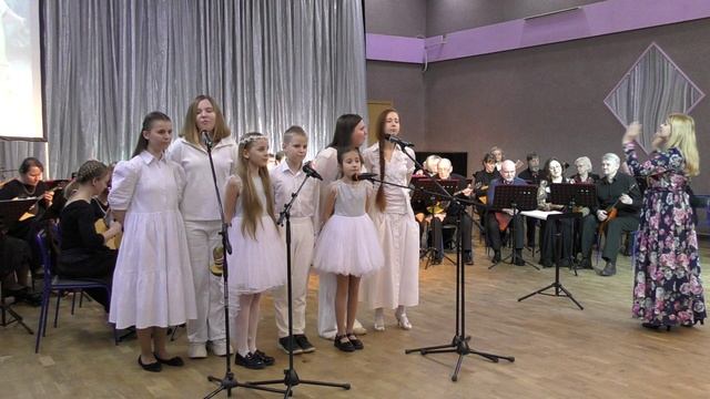 В.Шаинский - Э.Успенский. "В Подмосковье ловятся лещи" Из м/ф Старуха Шапокляк. Анс. «Тарида»