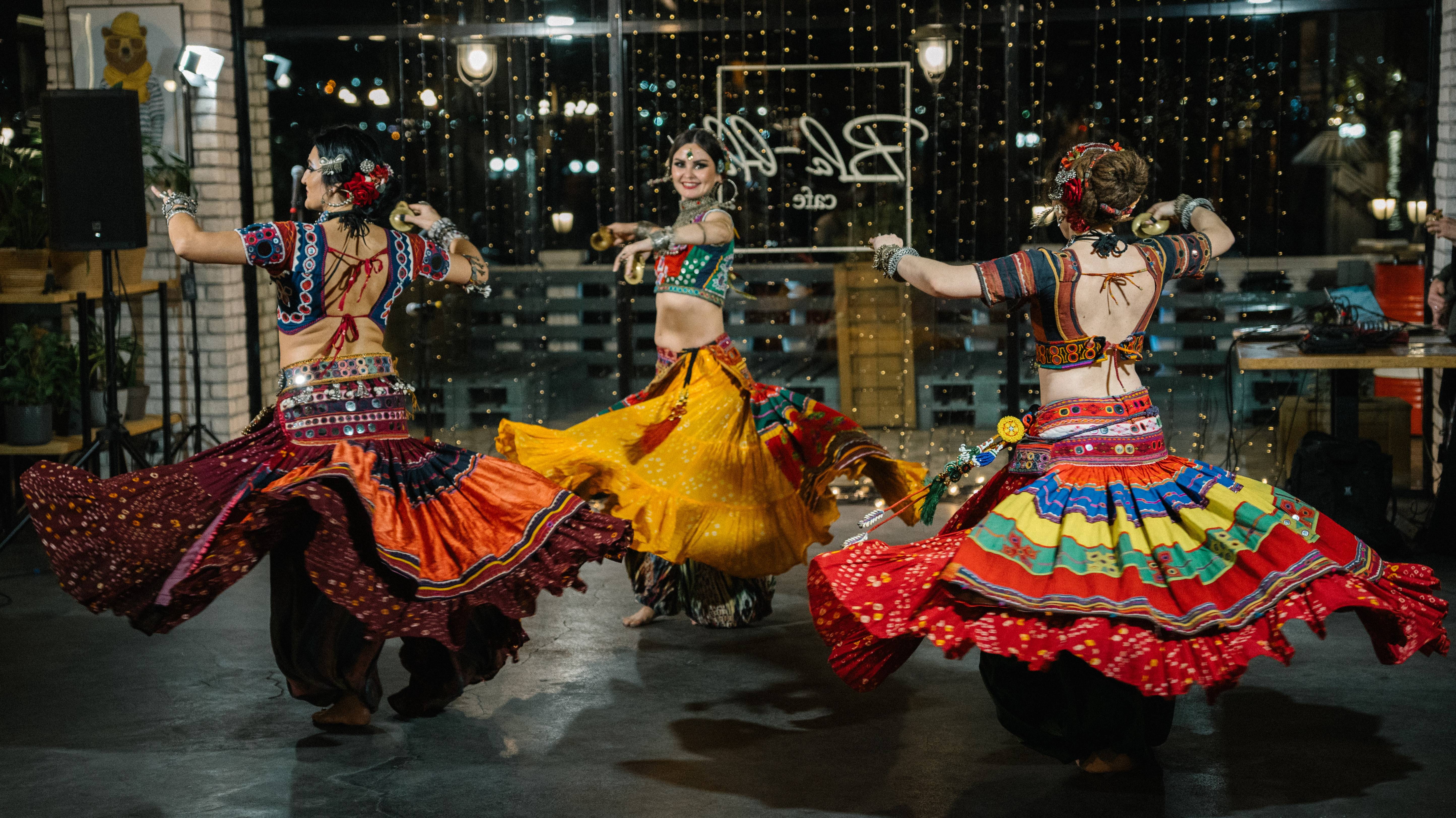 Мастерская танца "ЭССЕ" - ATS Indian Style