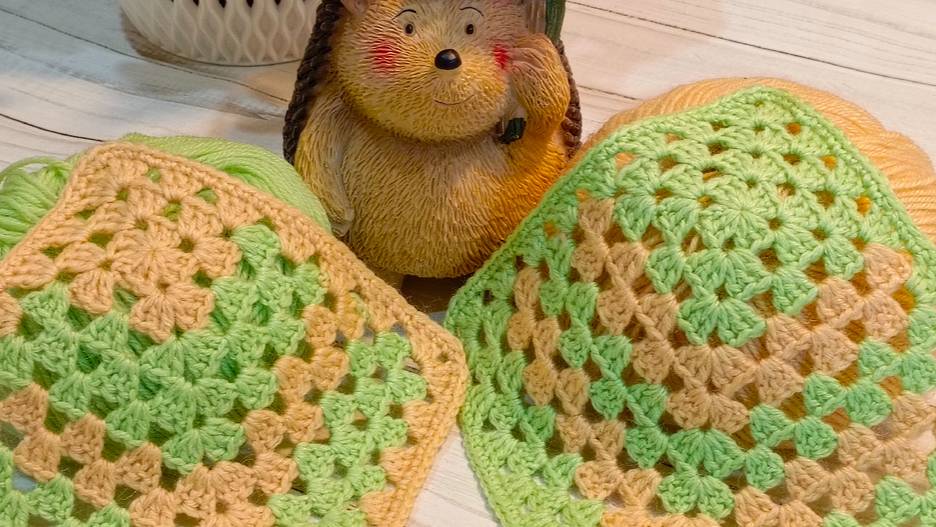 МК квадратный мотив от угла . Угловое соединение ряда .