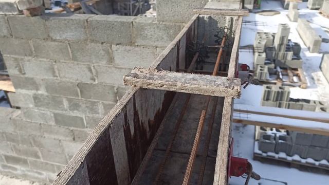 Как установить опалубку над дверным проёмом или окном. Как сделать перемычку над дверью окном.