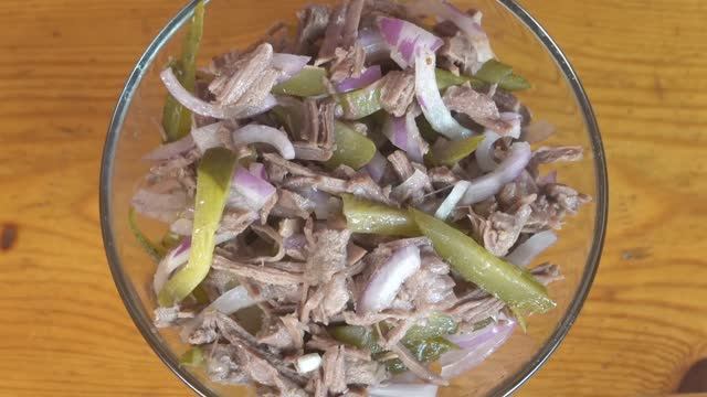 Салат Шахтерский - всё "по-нашему"! / Быстрый и вкусный салат из доступных продуктов