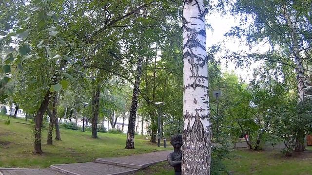 Играем в прятки Нижний Тагил Свердловская область Парк #нижнийтагил #город #парк #dronpdl @dronpdl