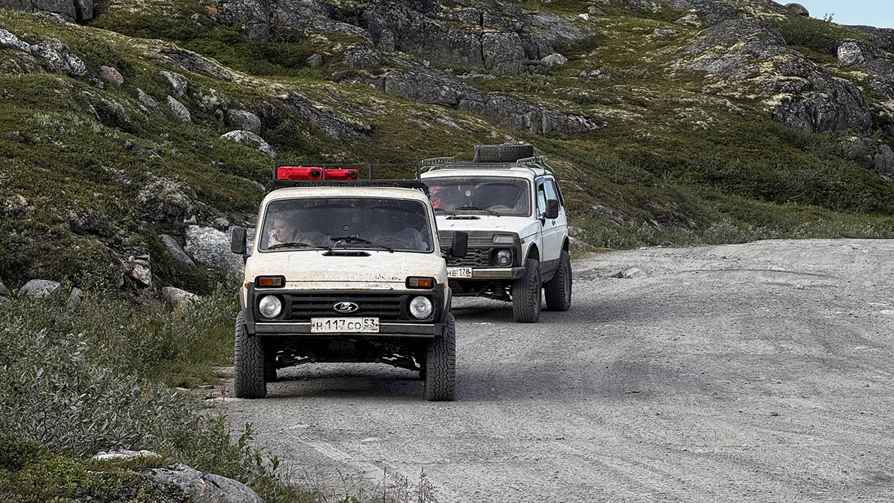 Добрались на Нивах до полуострова Рыбачий