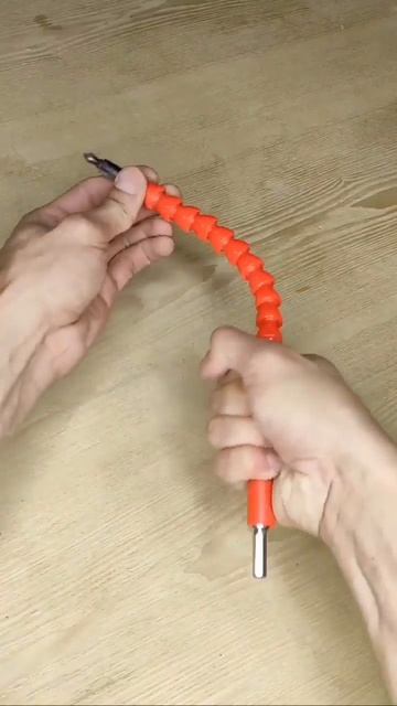 Гибкий, шарнирный удлинитель сверла