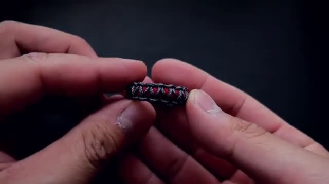 Кольцо из паракорда.How to Make A Paracord Ring Tutorial _ Cobra Knot Paracord Ring(360P)