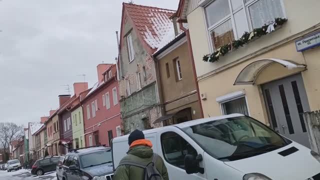 Зашли в подъезд немецкого дома. Эпичный район Вагонка Калининград.