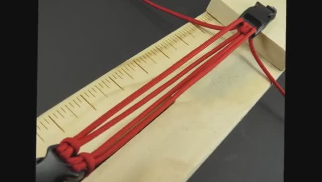 How to weave a 3 Cow Hitch 4 Strand Core to a 5 8 inch Buckle_270p_360p