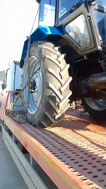 Загрузили трактор НОВЫЙ МТЗ 82.1, Boston Logistic