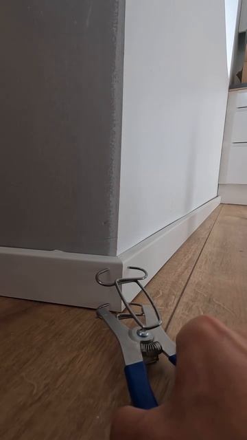 Установка плинтуса