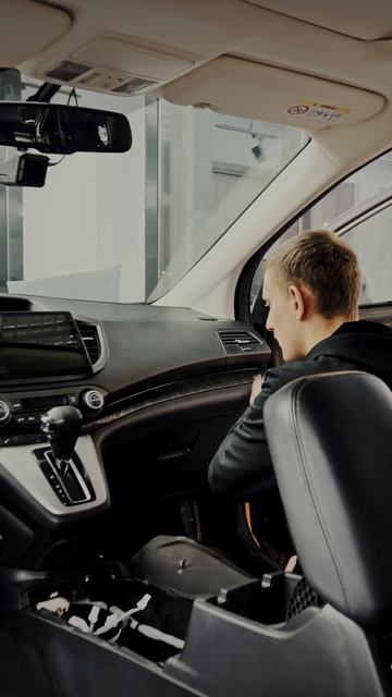 ПОДСВЕТКА САЛОНА НА ЛЮБОЙ АВТО В СТУДИИ AUTOCOMFORT НА ПРИМЕРЕ HONDA CR-V