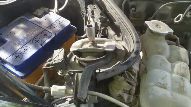 Мерседес 190  w124  замена передних стоек