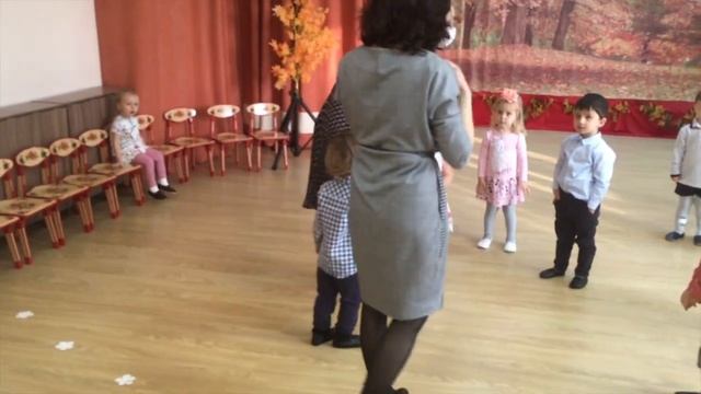 "В гостях у Осени" - праздник в 1-ой младшей группе