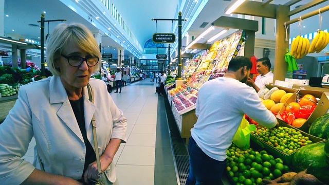 2025.02.04. ОАЭ. Шарджа. Souq Al Jubail. Купили свежие финики ...