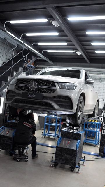 Диагностика подвески Mercedes GLE на вибростенде и техническое обслуживание