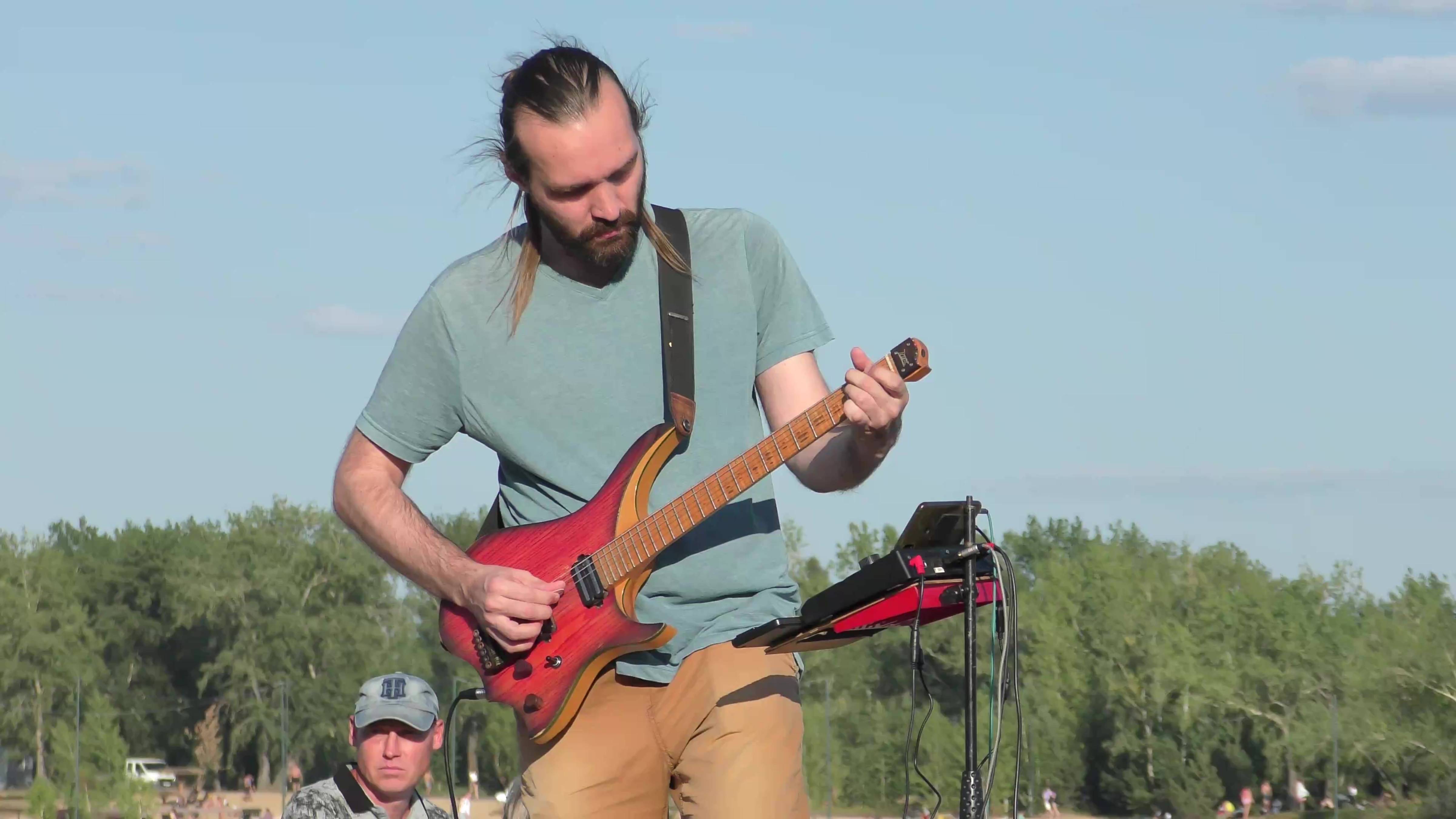 Космическая музыка на набережной Енисея.