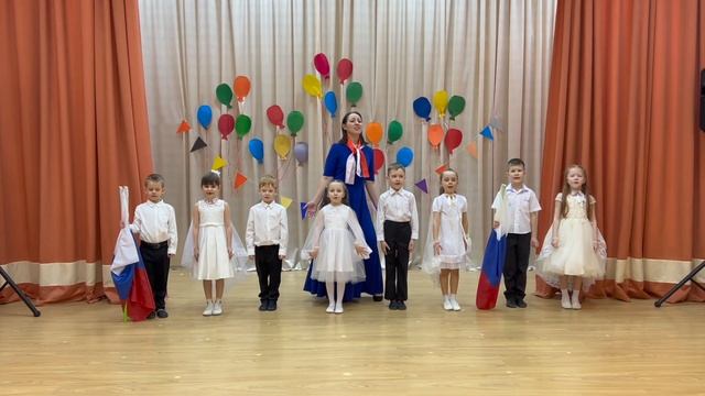 "Это Родина моя"  автор слова и музыки Н.Орлова и А.Прокопенко