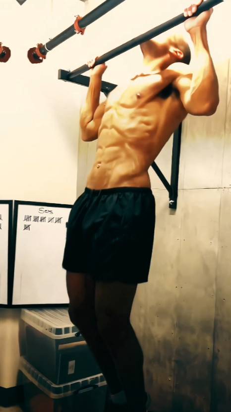 「 𝐔𝐅𝐀𝐙𝐄𝐃 」𝐃𝐚𝐯𝐢𝐝 𝐆𝐨𝐠𝐠𝐢𝐧𝐬 | 𝐄𝐝𝐢𝐭