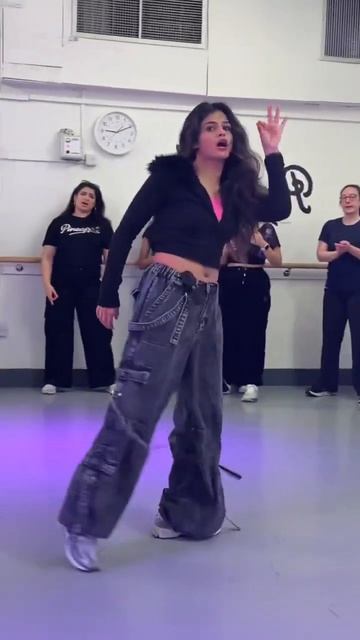 Kala Chashma - Supriya Chavan