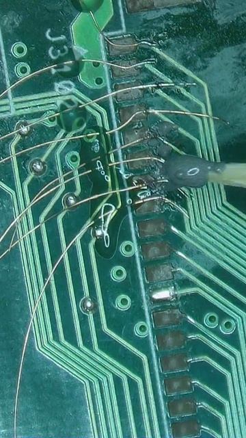 Восстановление оторванного разъёма клавиатуры.