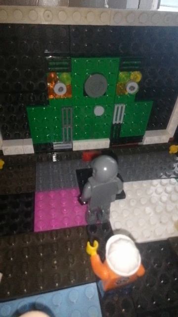 Моя заставка теперь из лего!?