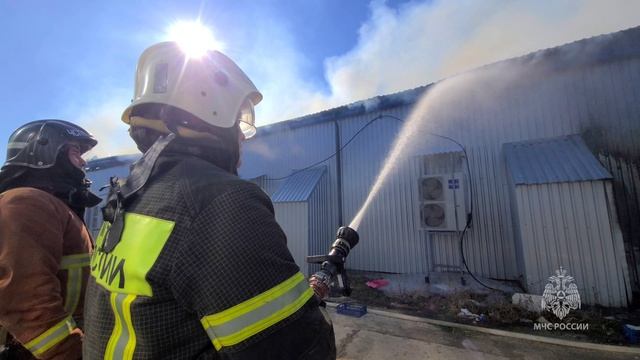 Тушение пожара магазина в пгт. Гвардейском. 18.02.2025