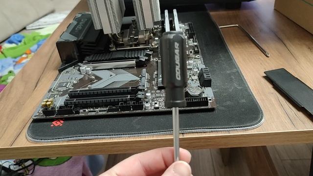 KaiKun GM_Ужасная комплектная отвертка, но спасибо что есть