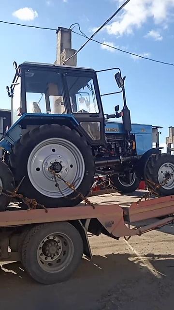 Загрузили тракторы МТЗ 82.1, доставка в Агросалон, г. Волгоград, Boston Logistic