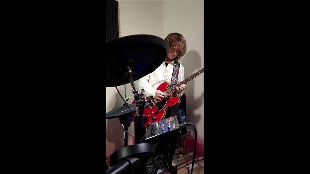 Электрогитара