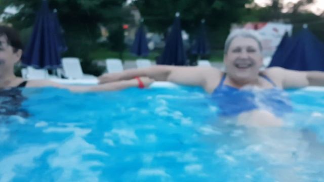 9МОКРАЯ ВЕЧЕРИНКА