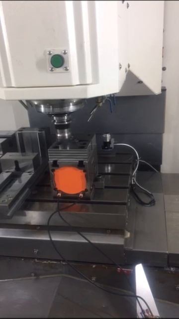 Изготовление специализированной губки с посадочным местом под деталь клиента | Тиски ТП 95-Г2