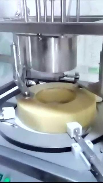 Сырорезка промышленная для нарезки больших головок сыра