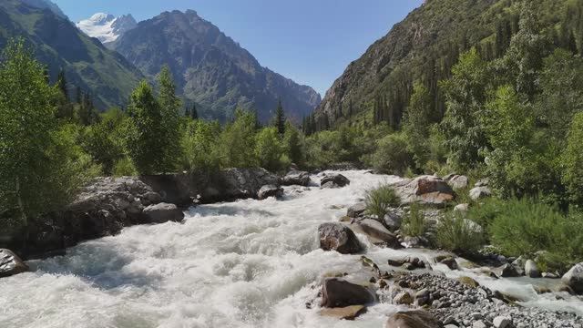 Национальный парк Ала-Арча.
Ала-Арчинское ущелье. Кыргызстан 🇰🇬 
Гид Юрий Антропкин