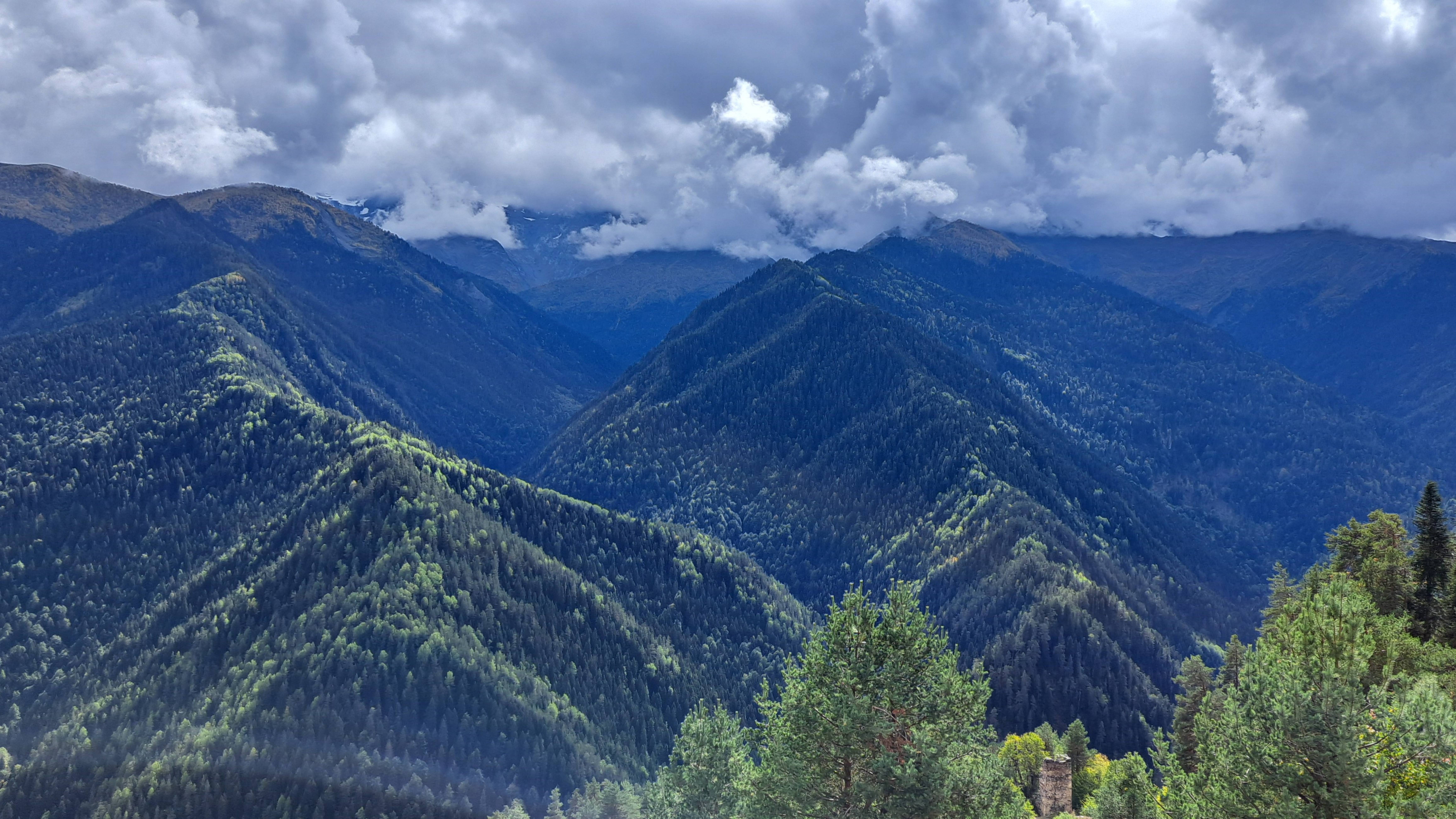 2024, сентябрь, Грузия - 5-й, 6-й дни - переезжаем в Земо Сванети, Местиа, Хешкили