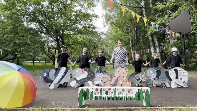 "Самые лучшие дети "Спектакль Наш необычный друг