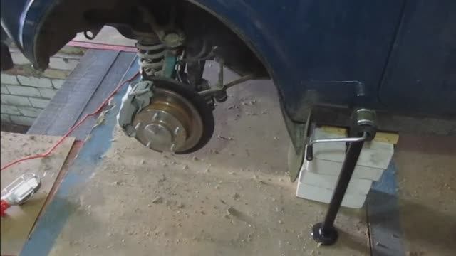 Нива ВАЗ 21214 штатный домкрат первые впечатления от использования