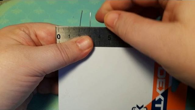 Способ, как ровно отмерить ручки-ножки каркаса для ватной игрушки.