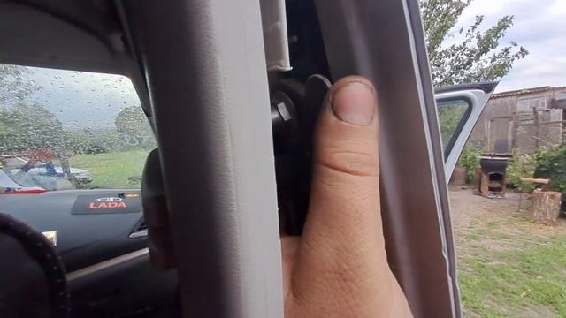 Как снять ремень безопасности на лада веста