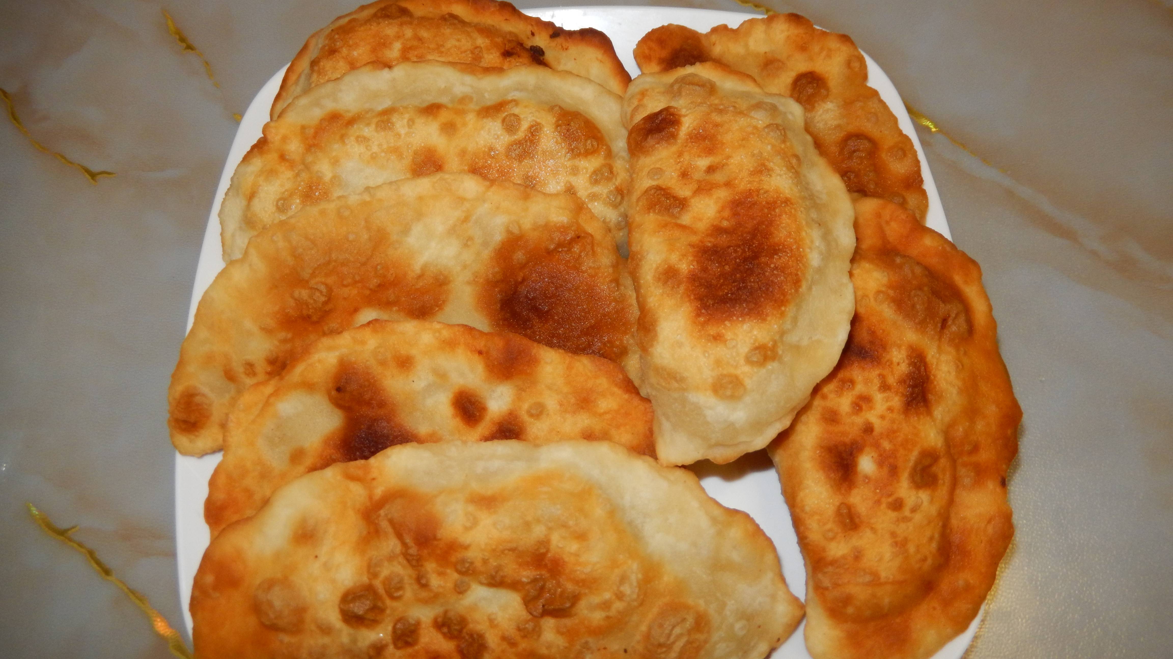 Рецепт. Обед-два в одном..  Рыбные чебуреки...Обед котлеты из щуки....Кулинарим с Людмилой...