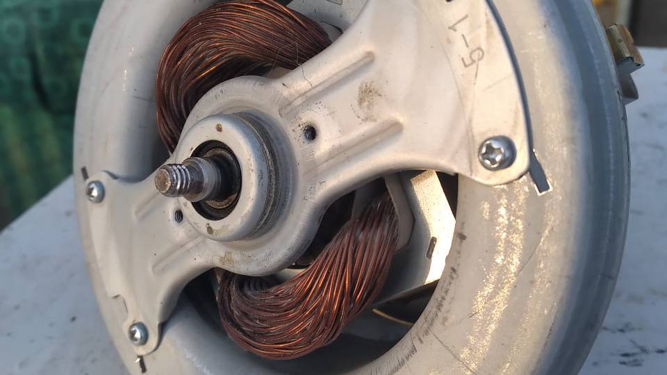 Срабатывает тепловая защита в Samsung.