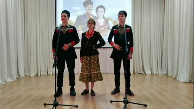 Песня "Эх, казачата"