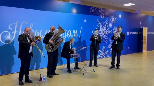 песенка КАБЫ НЕ БЫЛО ЗИМЫ - московский духовой ансамбль