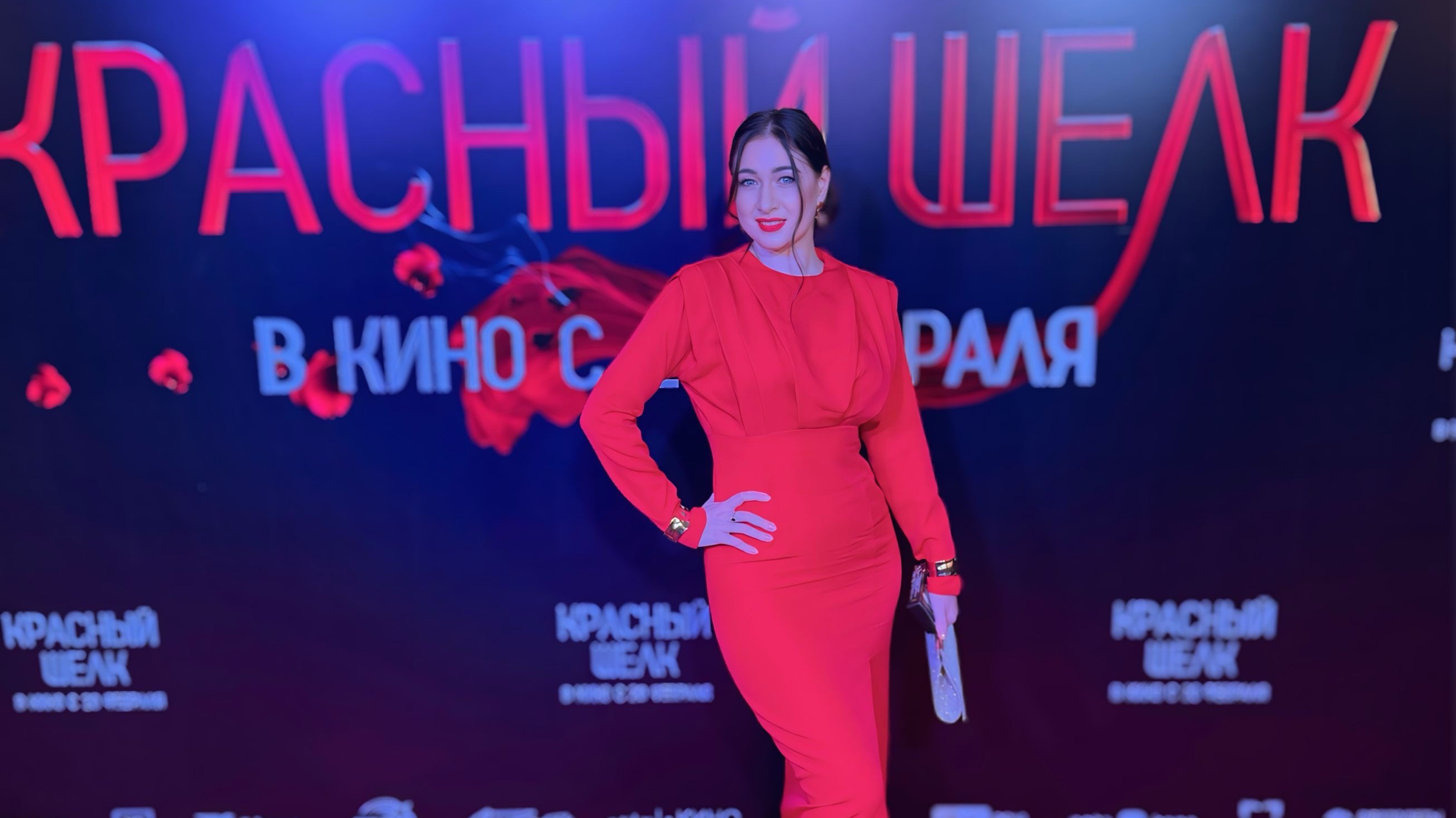 Премьера фильма «Красный шелк», как звезды украли бутылку воды)#красныйшелк#кино#милошбикович#фильмы