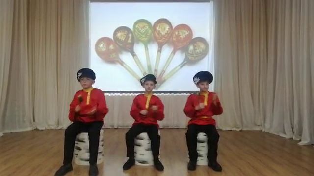 Номинация "Игра на музыкальных инструментах". Песня "Я на горку шла"