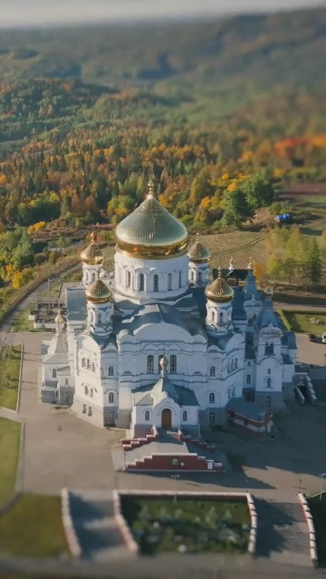 Мужской монастырь на Белой горе в Кунгурском районе Пермского края.