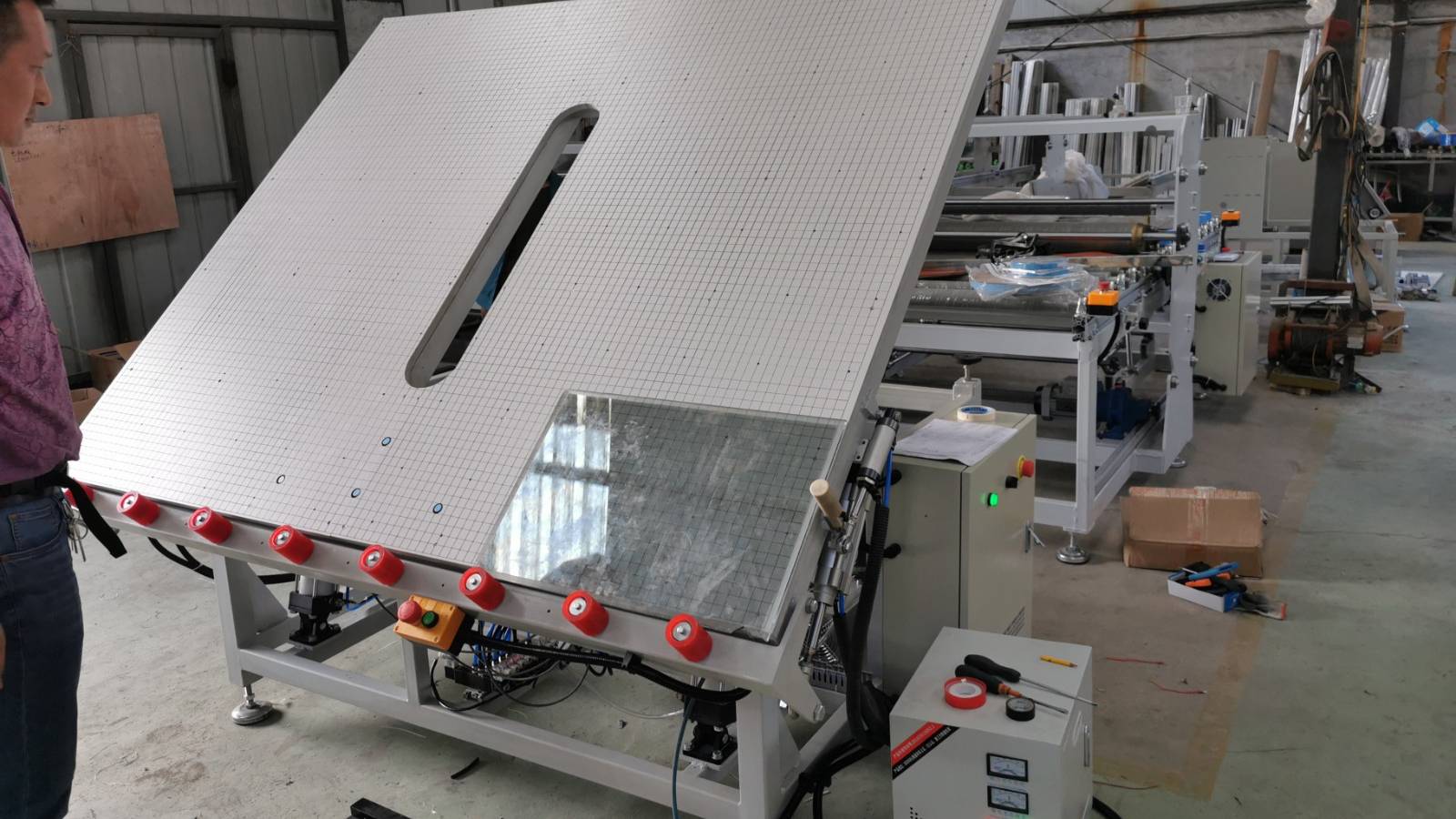 Стол-автомат с аэро поддувом, наклоном и пневмозахватом вращения